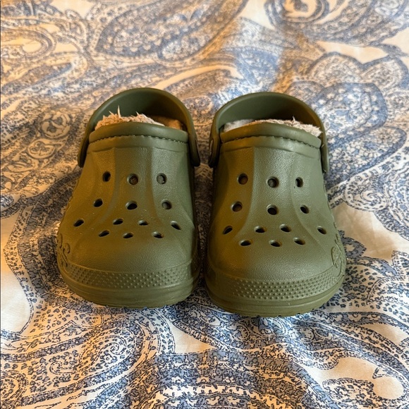 CROCS | Shoes | Crocs Kids Olive Fleece Lined Crocs | Poshmark